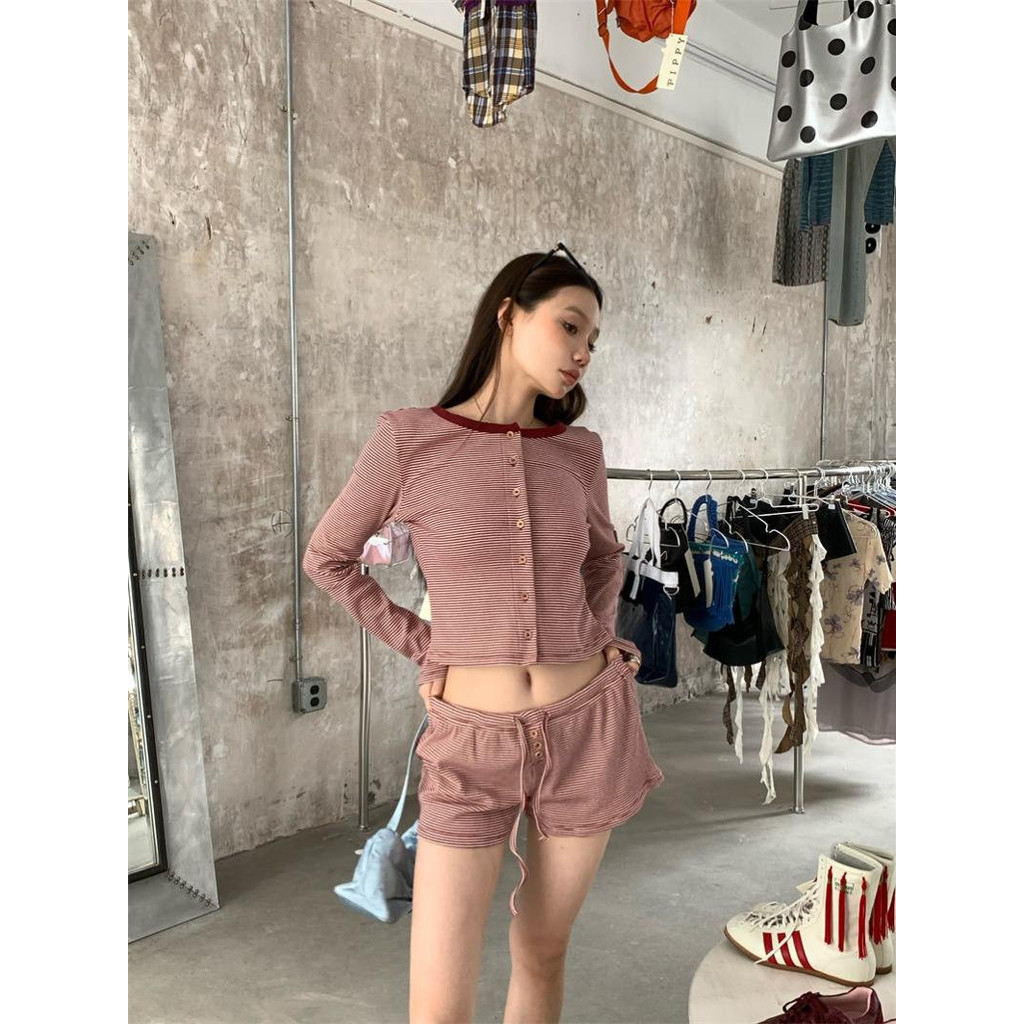 Shanmieleng All-match Slim-fit Contrast สีสั้นสไตล์ Slimmer ดูลายคาร์ดิ ...