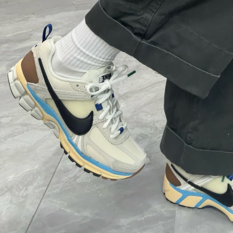 nb ♞,♘ Nike W Zoom Vomero 5 Design By Japan แท้ 100% | Shopee Thailand