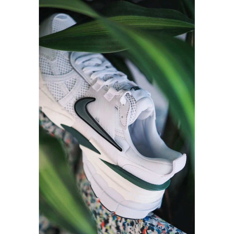 ♞,♘,♙(พร้อมส่ง) ของแท้ 100% Nike V2K Run Cream Green (W) | Shopee Thailand