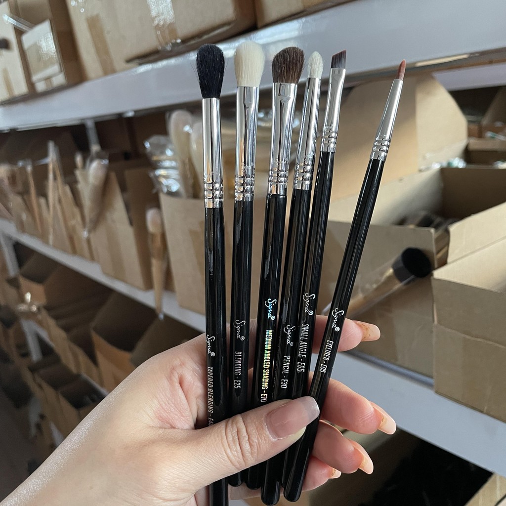 [ซื้อกลุ่มรายวัน] Sigma E70 Pony Hair Angled Nose Shadow Brush E05 Tear Groove Brightening ...