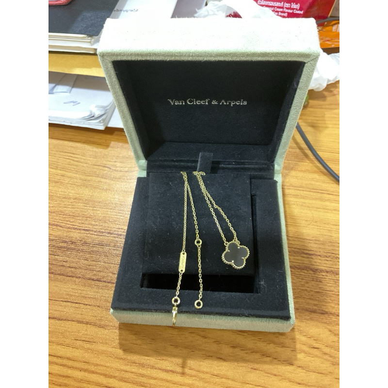 สร้อย van Cleef สร้อยคอโคลเวอร์สี่ใบดำ 18 K หนา 5 ไมครอน | Shopee Thailand