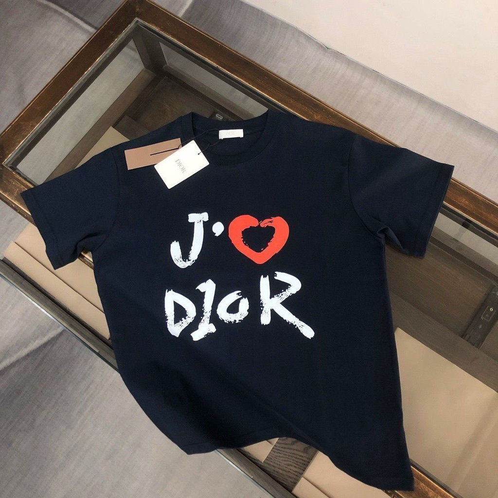 [Dior Letter Love] 24ss ใหม่อินเทรนด์แฟชั่นลําลองแขนสั้น Os ผ้าฝ้ายแท้หลวมยอดนิยมเสื้อยืดคู่ T ...