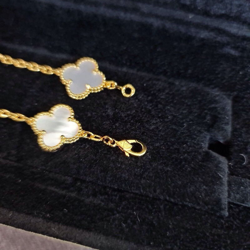 [ทักแชทก่อนสั่งซื้อ] ข้อมือ Van cleef arpels งานดีสุด !! อุปกรณ์ครบ ...