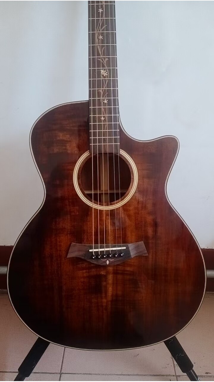 กีต้าร์โปร่ง Taylor Koa Series Solid Spruce Top Cutaway Professional ...