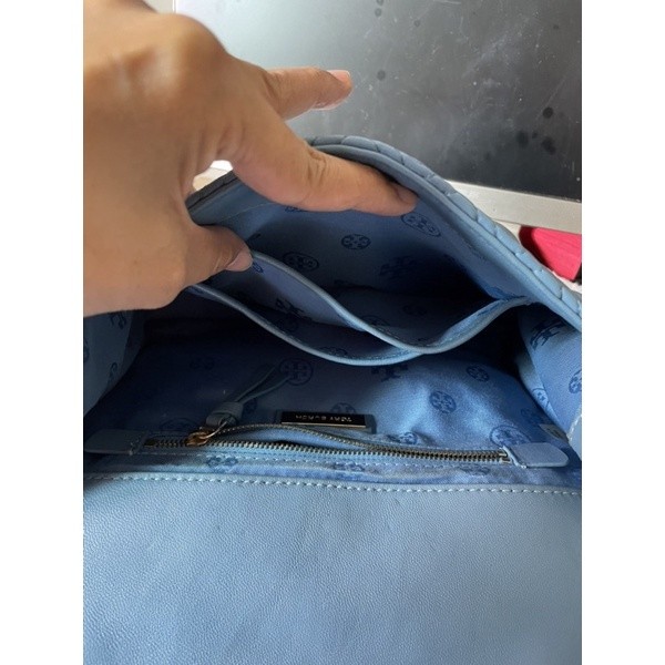♞,♘,♙กระเป๋าสะพายไหล่ ถือ Tory Burch สีเทาเขียว สีฟ้า สินค้าแบรนด์เนม ...