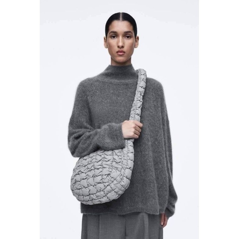 ♞(พร้อมส่ง) COS QUILTED MESSENGER BAG ของแแท้ จากช็อปไทย ere | Shopee ...