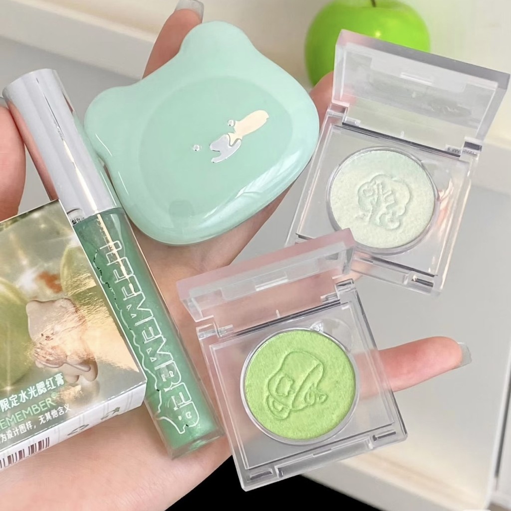 ลิมิตฤดูร้อน! Leemember Water Light Green Apple Series Blusher ลิปกลอส Eye Shadow ครีมอเนก ...