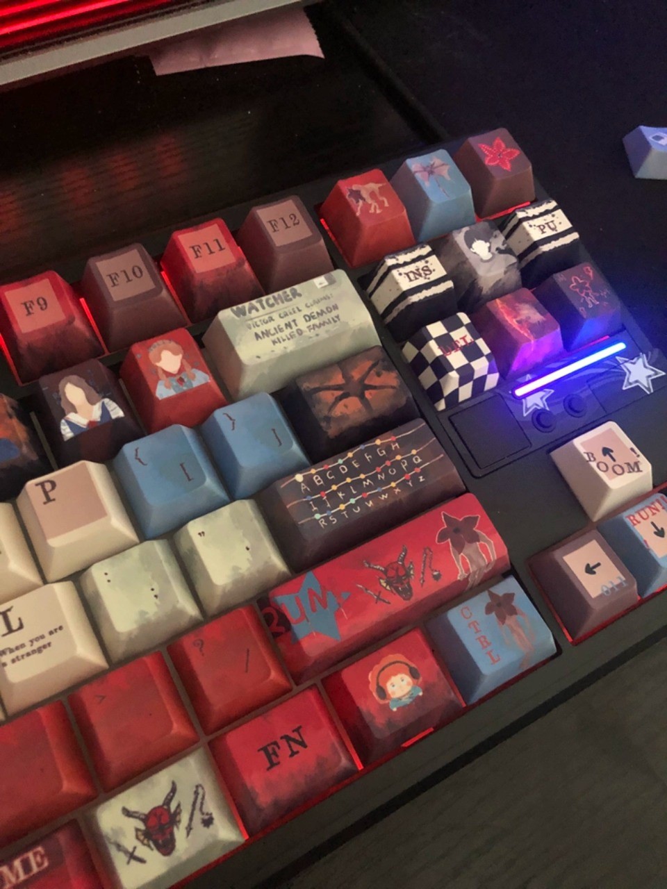Stranger Things Keycaps Cherry / FOA โปรไฟล์ 130 + คีย์ PBT Wooting ...