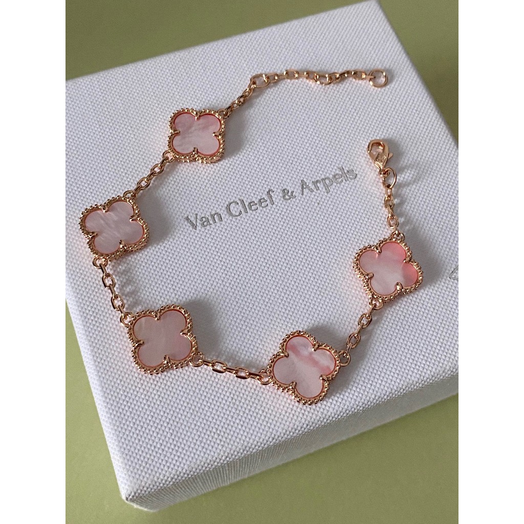 Van Cleef & Arpels สร้อยข้อมือกําไลข้อมือที่ละเอียดอ่อน Hollow Monogram ...