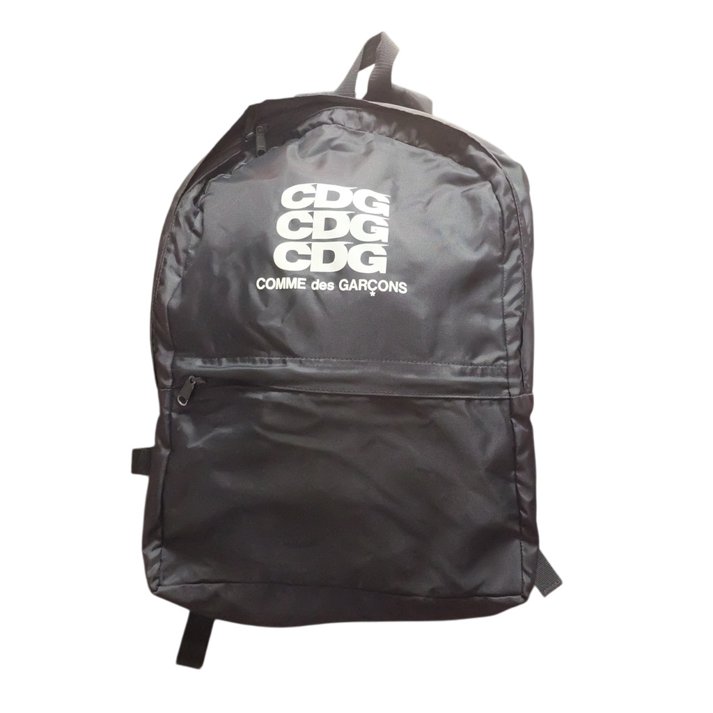 กระเป๋าเป้ Comme des Garcons CDG Logo Nylon Backpack กว้าง 13 นิ้ว สูง ...