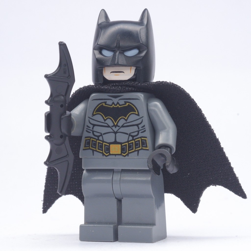 Ploybrick |พร้อมส่ง| Batman Gray Suit Gold Crest | งานลิขสิทธิ์ของแท้ ...