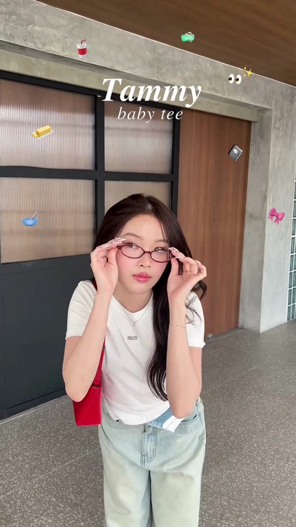 Riley.apparels - Tammy baby tee ปักอะไหล่เงิน 9104 | Shopee Thailand