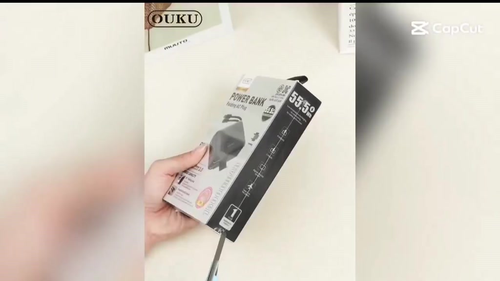 แบตสำรอง OUKU P51 พาวเวอร์แบงค์ ขาชาร์จแบตพร้อมสายในตัว 15000mAh PD18W Quick Charge 3.0 LED ...