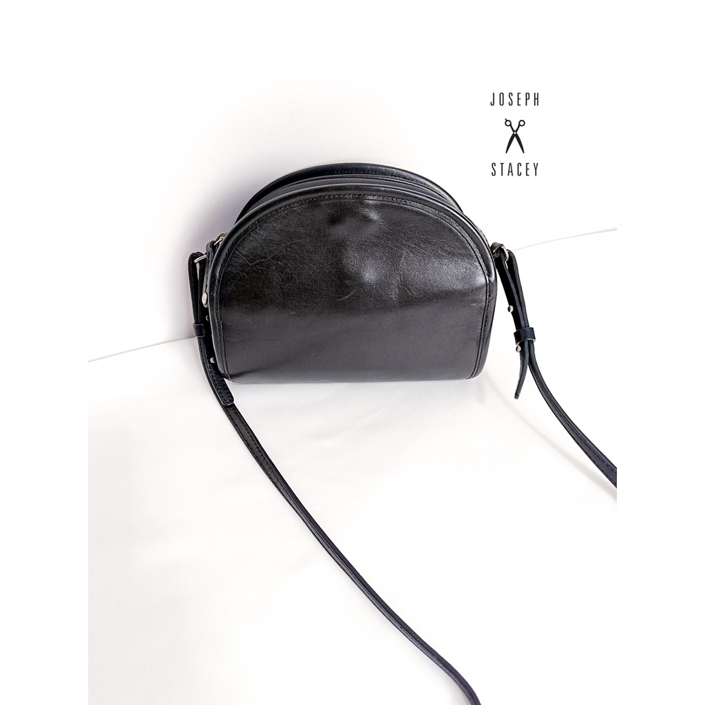 กระเป๋ามือสอง ราคา 399 บาท ครอสบอดี้ หนังแท้ ถอดแยกใบลูกได้ แบรนด์ ...