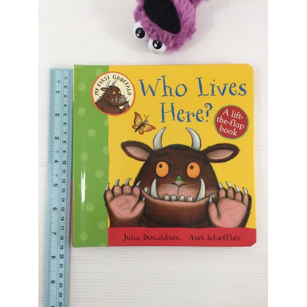 Who Lives Here A lift - the - flapbook by Julia Donaldson หนังสือภาษา ...