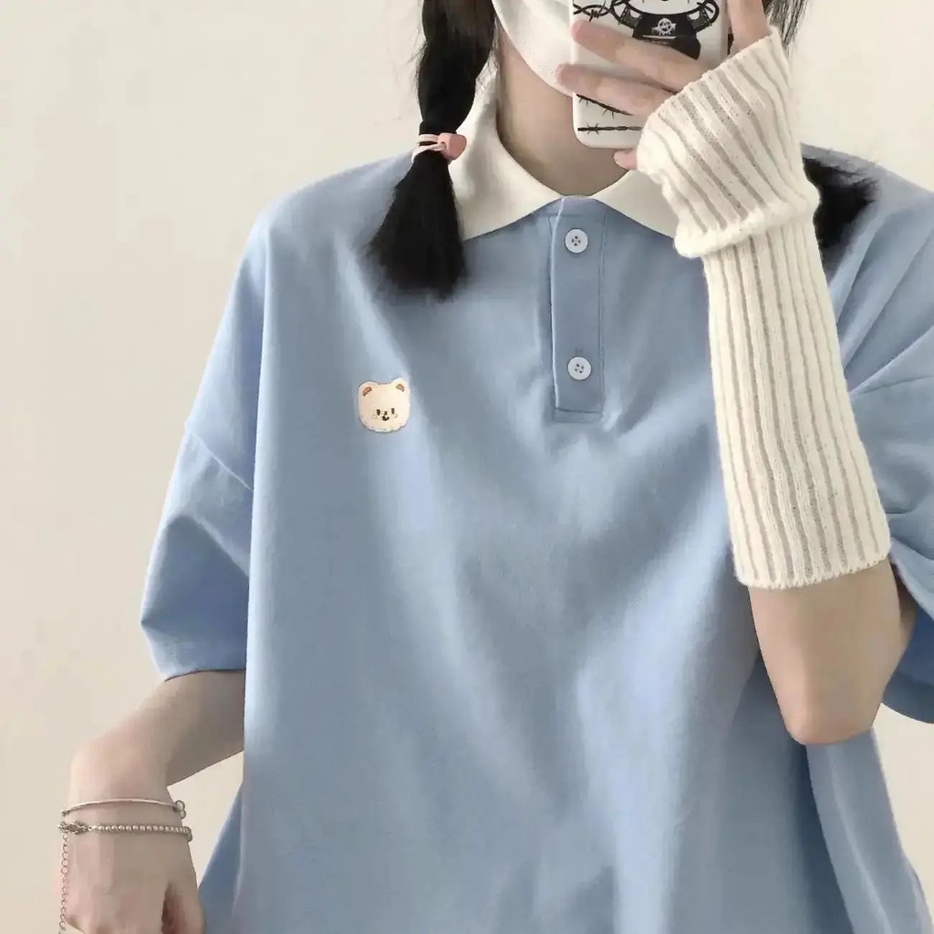 Suyan เสื้อยืดแขนสั้น คอปกโปโล ปักลายหมี ทรงหลวม ขนาดใหญ่ สีฟ้า แฟชั่น ...