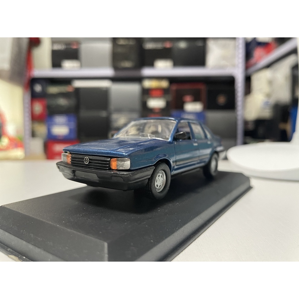 โมเดลรถยนต์ 1: 43 Shanghai Volkswagen SANTANA SANTANA Psan B2 สีฟ้า ...
