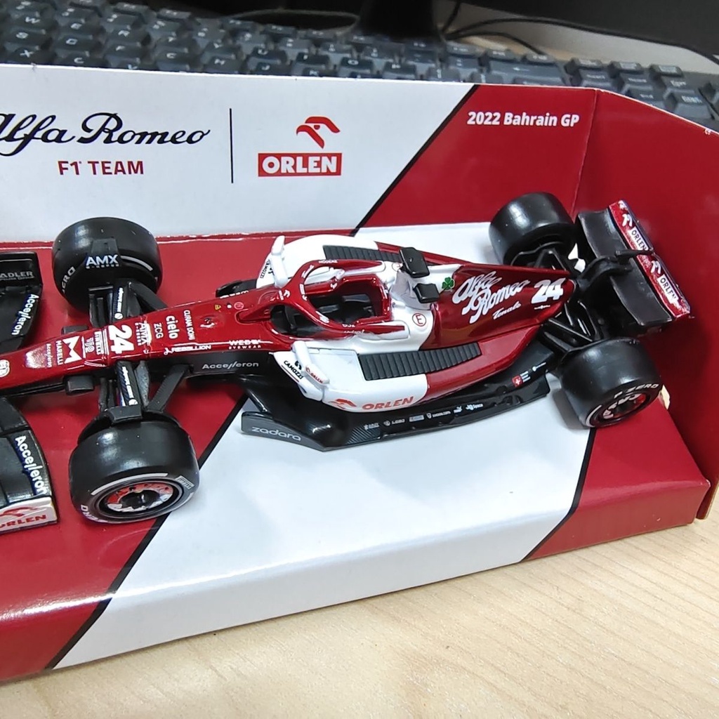 โมเดลอัลลอย สูงกว่า Meigao 1/43 Formula F1 Zhou Guanyu 24#仿真合金车模型 ...