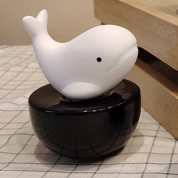 LIVELY BREEZE เครื่องหอมเซรามิกรูปวาฬ (Willy Whale Ceramic Diffuser) HAND MADE in THAILAND ...