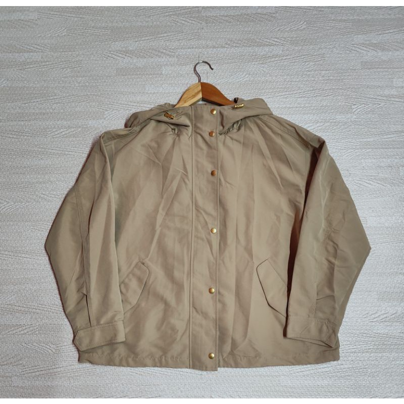 GU Mountain Parka Jacket เสื้อแจ็คเก็ต มีฮู้ด สีครีม Size L หญิง มือ2 ...