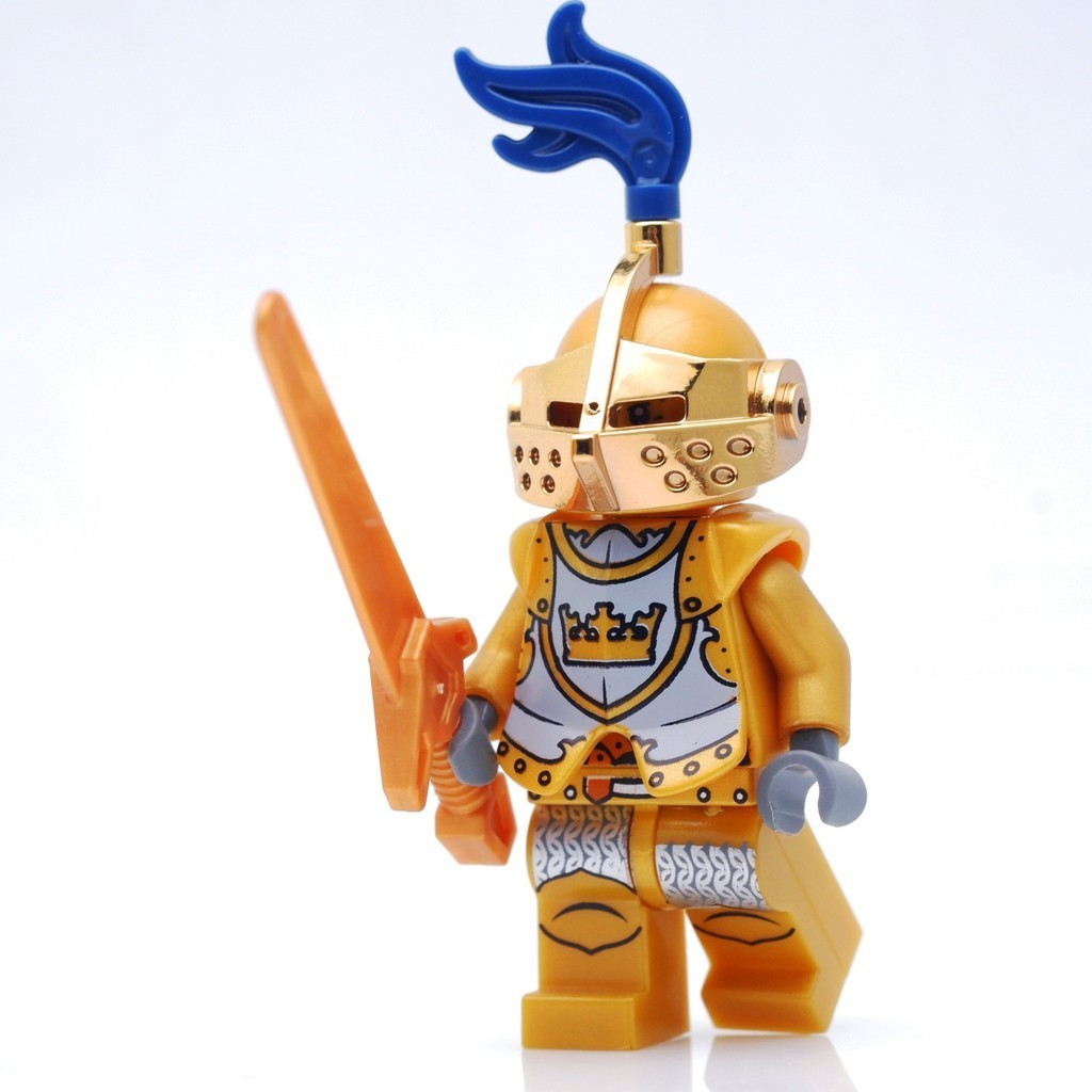 LEGO Fantasy Era Gold Knight (7079) Drawbridge Defense Castle & Kingdom ...