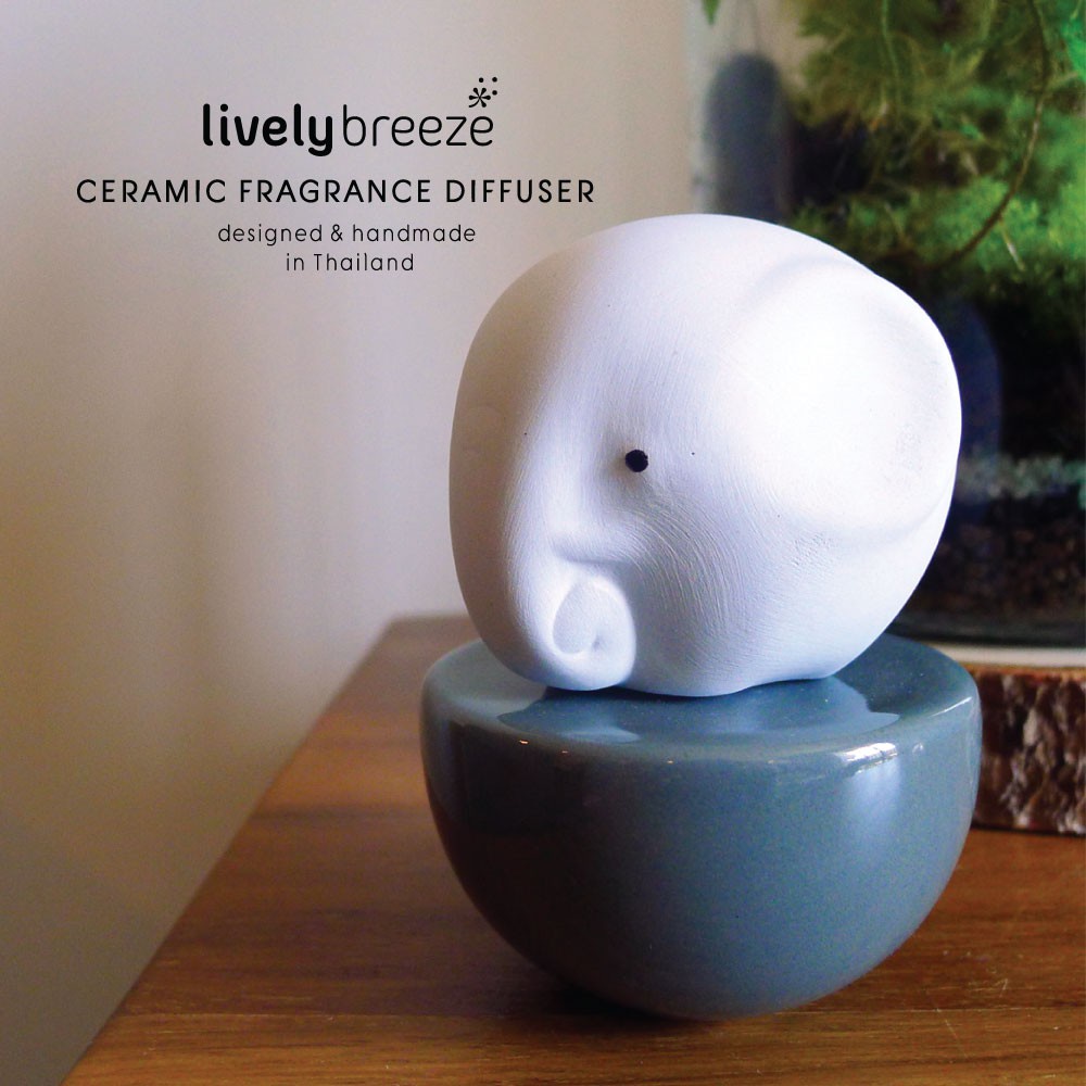LIVELY BREEZE เครื่องหอมเซรามิกรูปช้าง (Grey Elephant Ceramic Diffuser ...