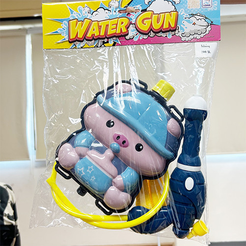 ไดโซ เป้ฉีดน้ำ รูปหมู (Pig water spray backpack) | Shopee Thailand