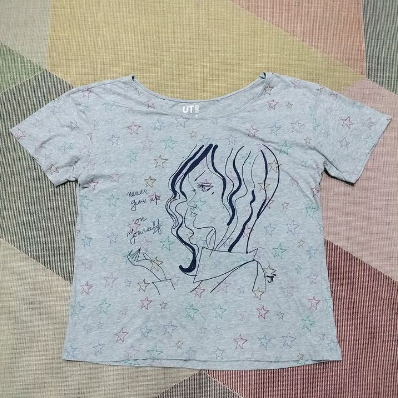 เสื้อยืด Uniqlo X Jeffrey Fulvimari รอบอก 40.5" มือสอง สภาพดี | Shopee ...