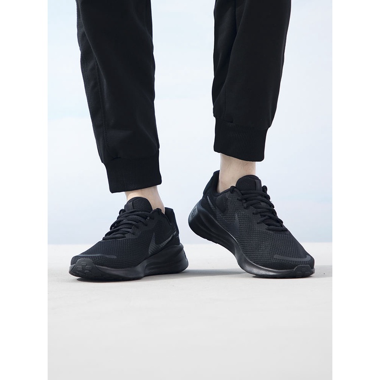 รองเท้าผู้ชาย Nike REVOLUTION 7 4E Winter Black Warrior รองเท้าวิ่ง ...