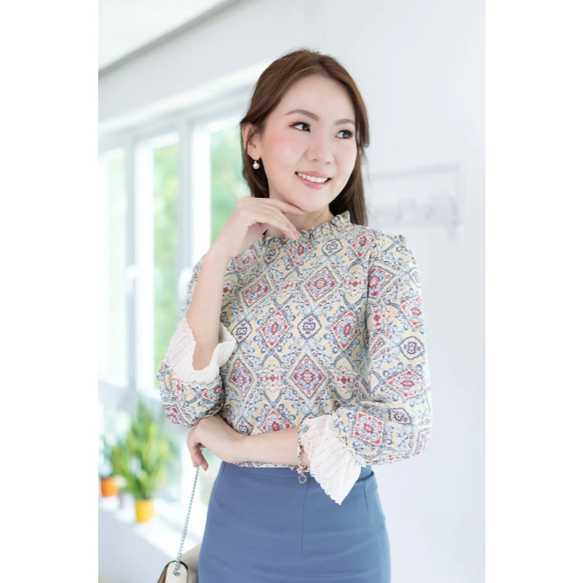Narinari : NT2124 Lacey Sleeve Ruff Collar Blouse | Shopee Thailand