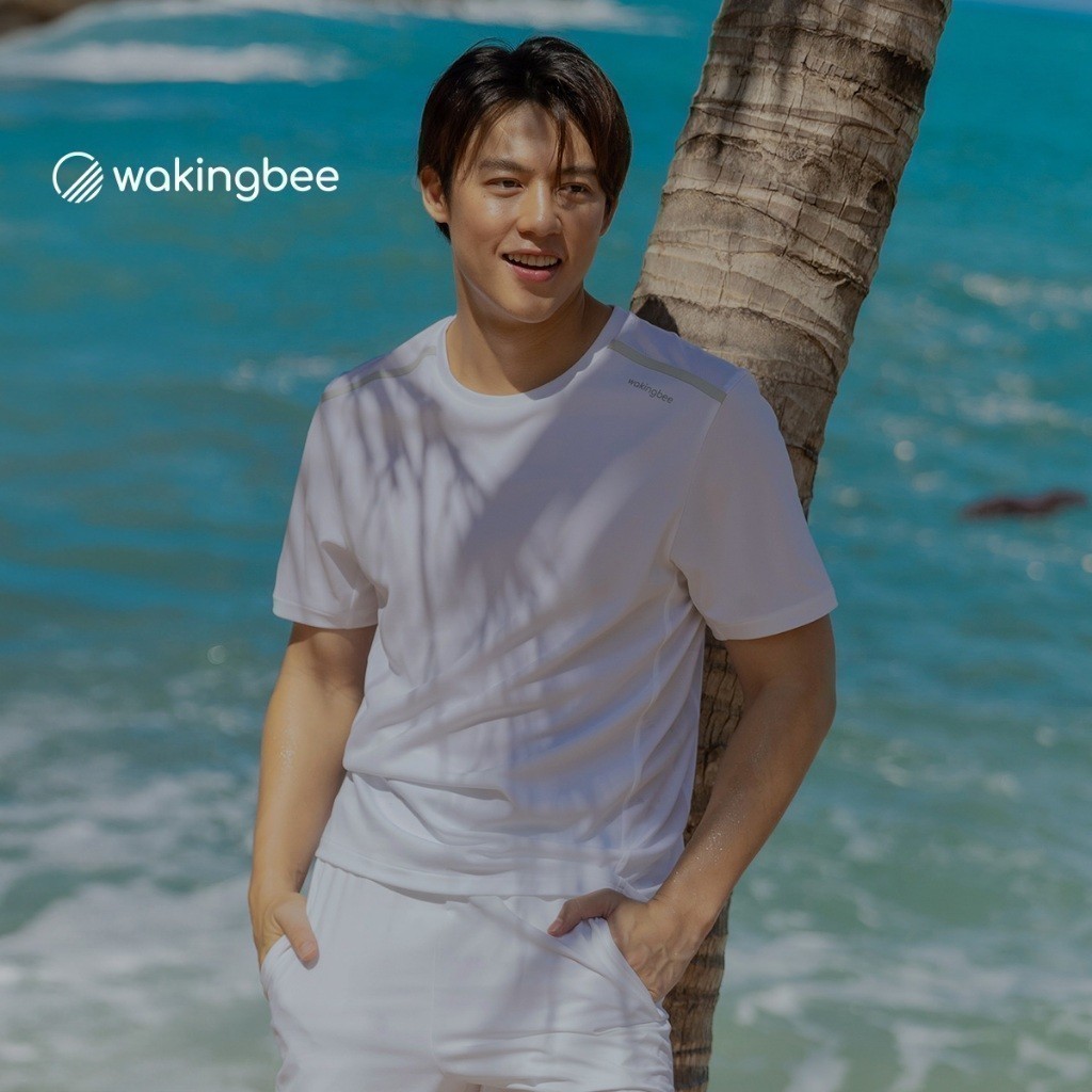Wakingbee by Mark Kim Energy Tee (White) เสื้อยืดออกกำลังกาย ของผู้ชาย ผ้าพิเศษลดรอยเหงื่อ แห้ง ...