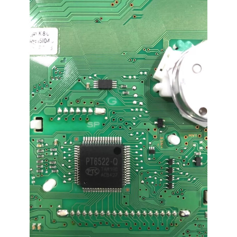 PT6522-Q โมดูล IC ชิปแหล่งจ่ายไฟทั่วไปหน้าจอสีดำสำหรับแดชบอร์ด Axela ...