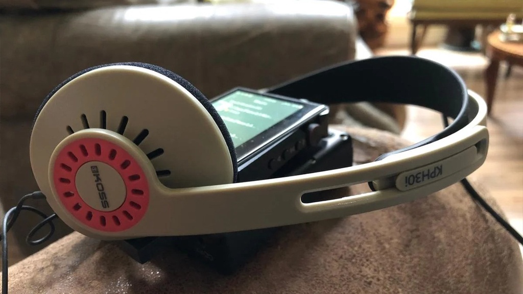 Koss KPH30i หูฟังออนเอียร์ พร้อมไมโครโฟน | Shopee Thailand
