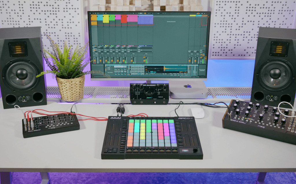 AKAI APC64 MIDI Controller สำหรับใช้ร่วมกับ Ableton Live มีระบบ Velocity สัมผัสเยี่ยม (ProPlugin ...