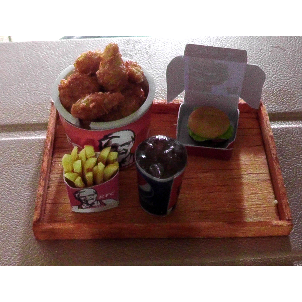 E-beauty ของจิ๋วชุุดไก่ KFC miniature KFC set 1/12 scale ไม่ต้อนรับการ ...