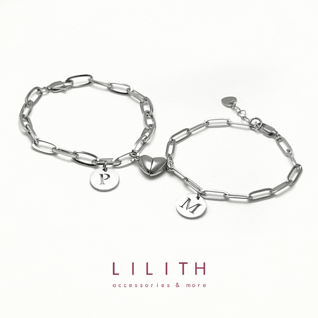 Lilith - Heart Couple bracelet สร้อยข้อมือคู่ แม่เหล็กหัวใจ จี้ตัวอักษร ...