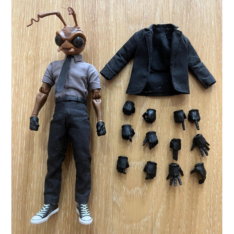 Mezco One:12 Collective Gomez Agent | Shopee Thailand