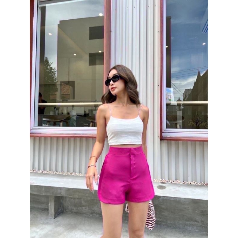 Uli korean shortsกางเกงขาสั้นรุ่นใหม่เว้าข้าง ป้ายpromthong | Shopee ...