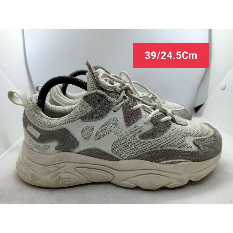 Fila Size 39 ยาว 24.5 Cm รองเท้ามือสอง ผ้าใบ แฟชั่น ทำงาน ลำลอง เดิน เที่ยว วิ่ง ออกกำลังกาย ...