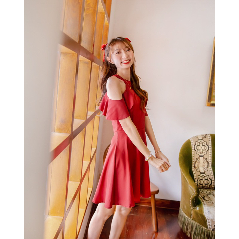 New Red LABELL รุ่น Betty dress เดรสสั้น ชีฟอง โชว์ไหล่ | Shopee Thailand