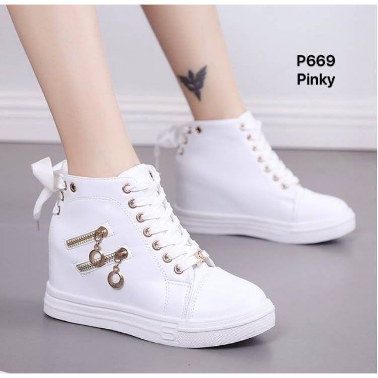 P669 รองเท้าผ้าใบเสริมส้น เชือกผูกแต่งอะไหล่ทองด้านหน้าเก๋สุดๆ | Shopee ...