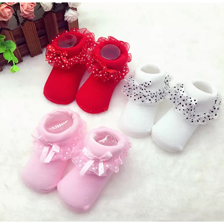 Babyonline(Y059)J3 ถุงเท้าผ้าฝ้ายแต่งระบายสีพื้นแบบนุ่มสำหรับเด็กแรก ...