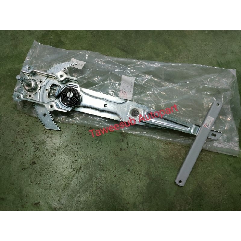 เฟืองยกกระจกประตู หน้า REVO ตอนเดียว/หัวเดี่ยว ขวา 69810-0K240 | Shopee ...