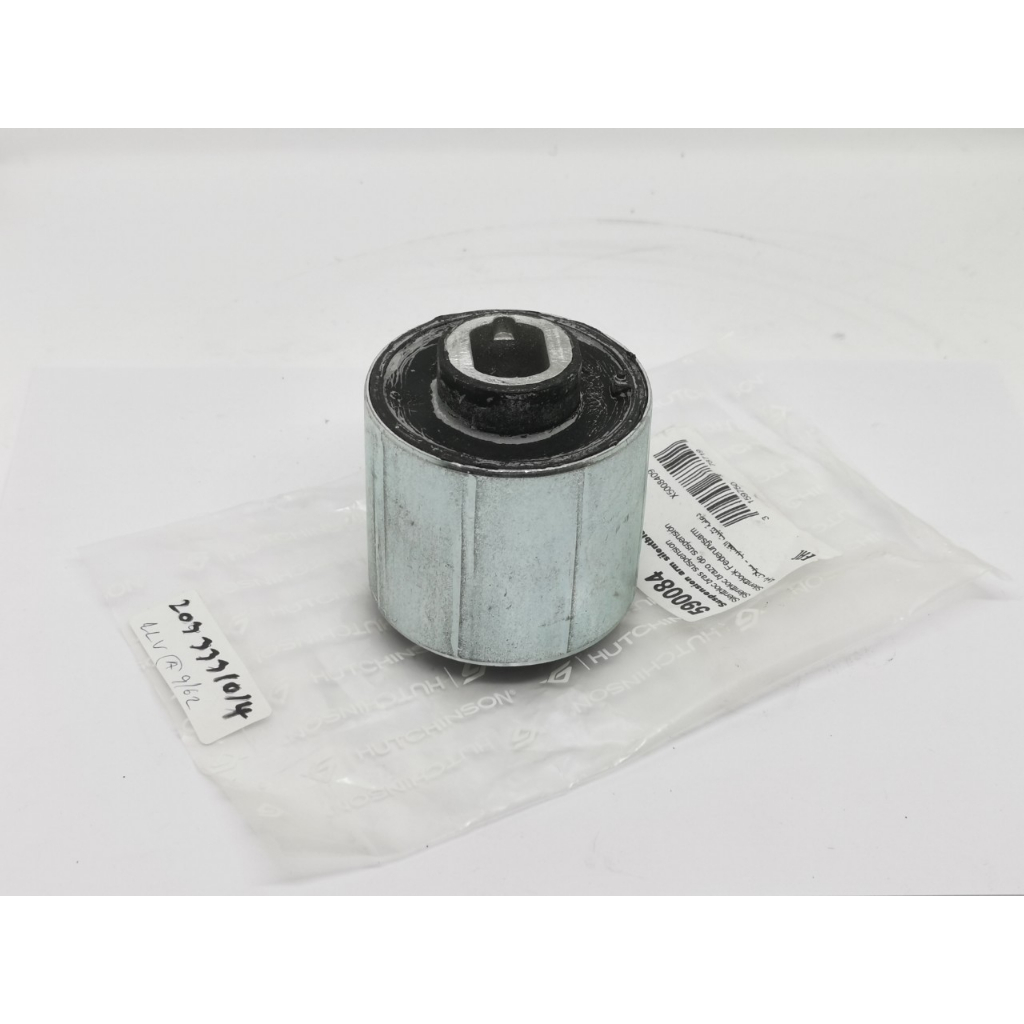 บูช บูธ ปีกนก บน Benz W203 W204 ยี่ห้อ Hutchinson อาร์มบน ล้อหน้า ปีก ...