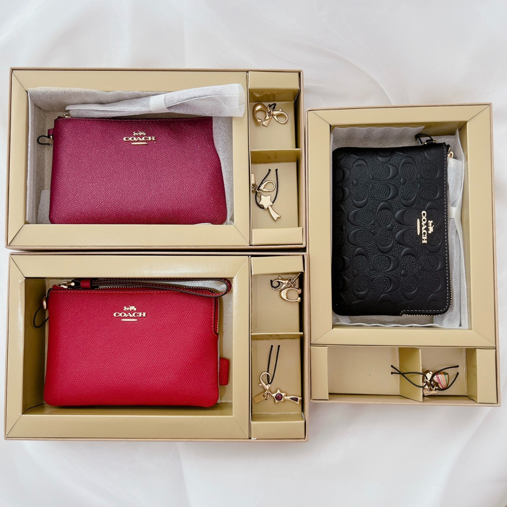 ของแท้100%พร้อมส่งที่ไทย🌟💐Coach box set wristlet คล้องมือไซส์ S มาพร้อม ...