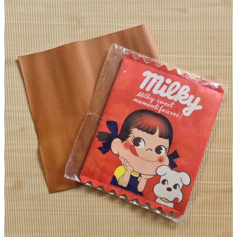 กระเป๋าซิปเปโกะ สำหรับเก็บของ อุปกรณ์ หรือเครื่องเขียน PEKO BAG Milky ...