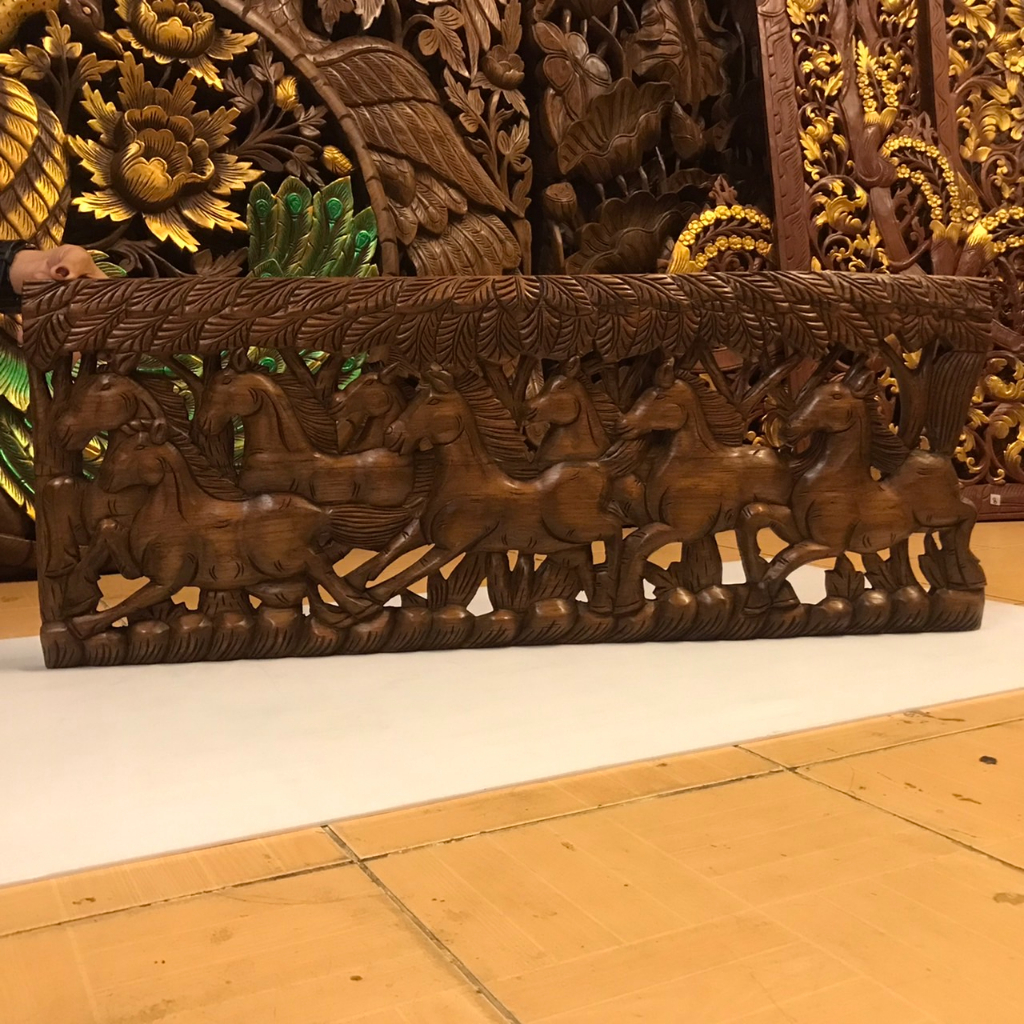 งานไม้สัก ไม้สักแกะสลัก ติดผนัง ลายม้าวิ่ง ม้า 8 เซียน หันซ้าย-หันขวา ขนาด 35x90 cm. ไม้สัก ...