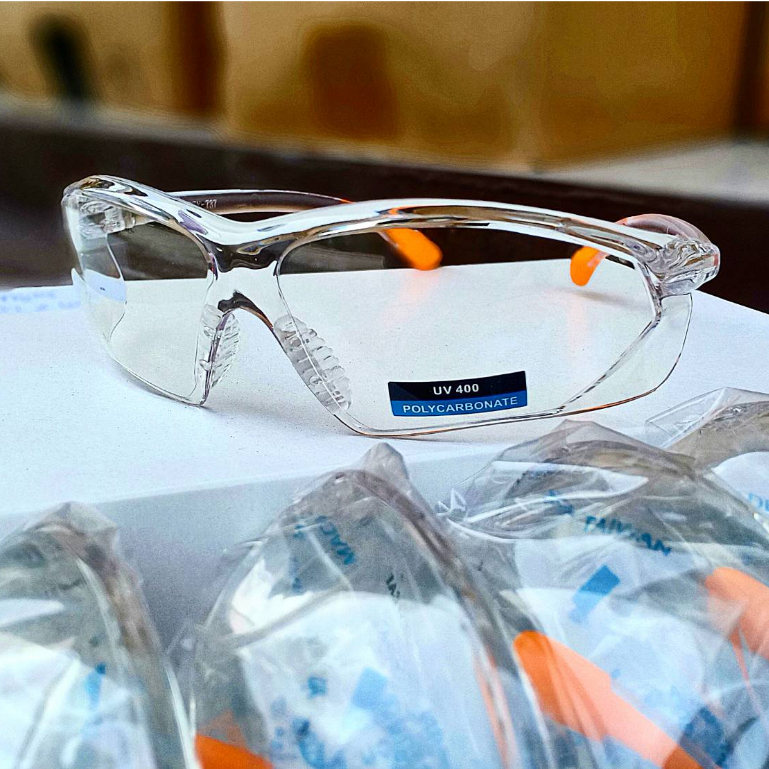 แว่นตานิรภัย Action Eyewear รุ่น 737 เลนส์ดำ เลนส์ใส | Shopee Thailand