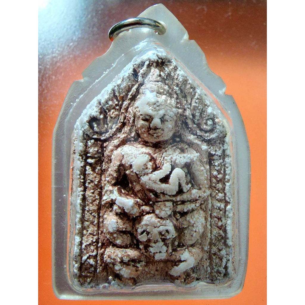 #ขุนแผนขี่โหงพรายเนื้อผงพุทธคุณพิมพ์กลางยอดนิยม เลี่ยมเก่า.. #Khun phen kee hong play nue phong ...