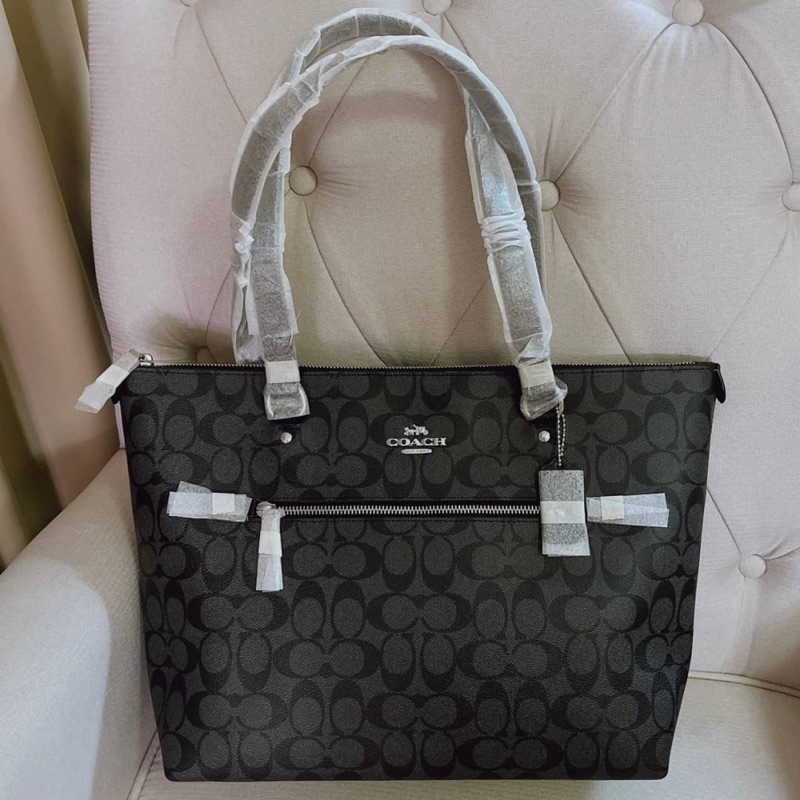 กระเป๋าถือ GALLERY TOTE IN SIGNATURE CANVAS COACH F79609 | Shopee Thailand